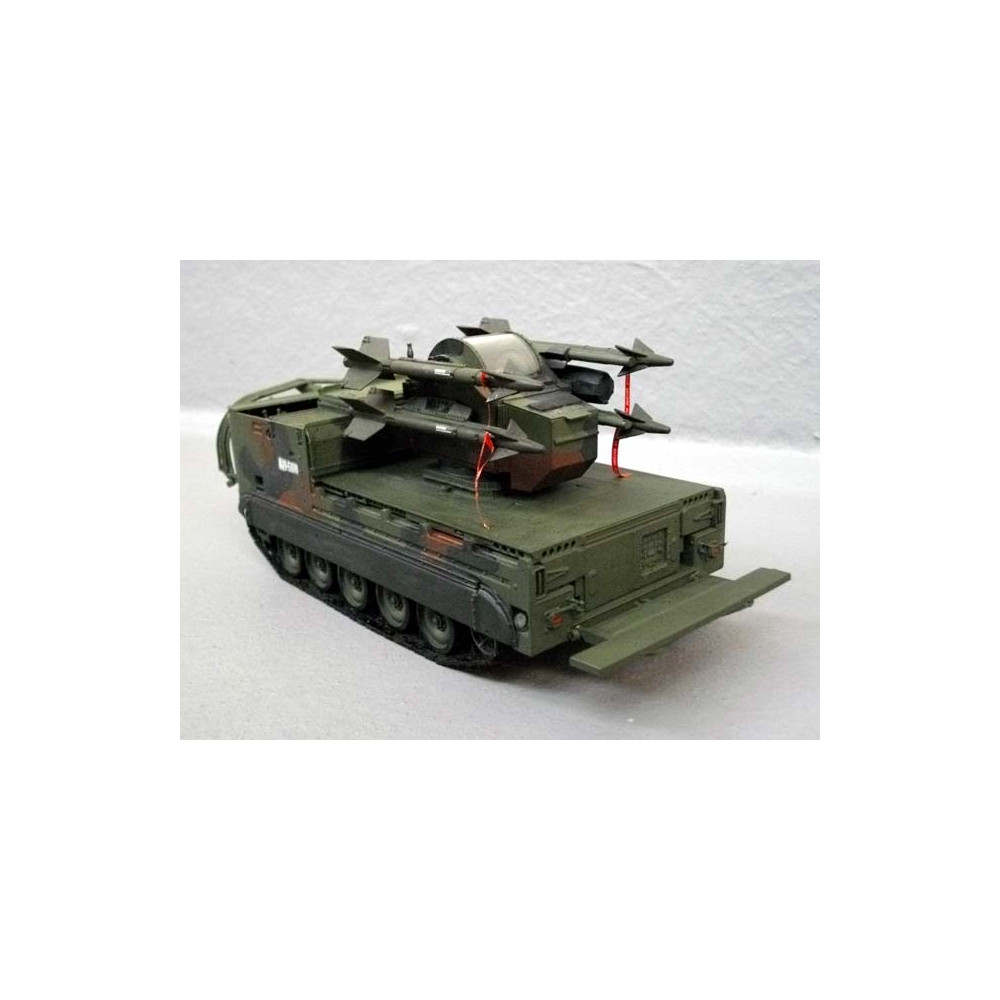 Char tank US Anti-aérien SAM M730A1 Chaparral 1/35 AFV