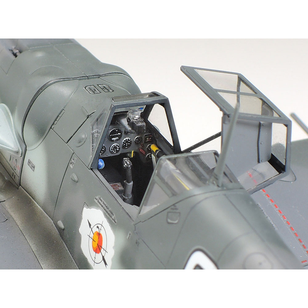 Messerschmitt BF109G-6 & Kübelwagen maquette 1/48 TAMIYA