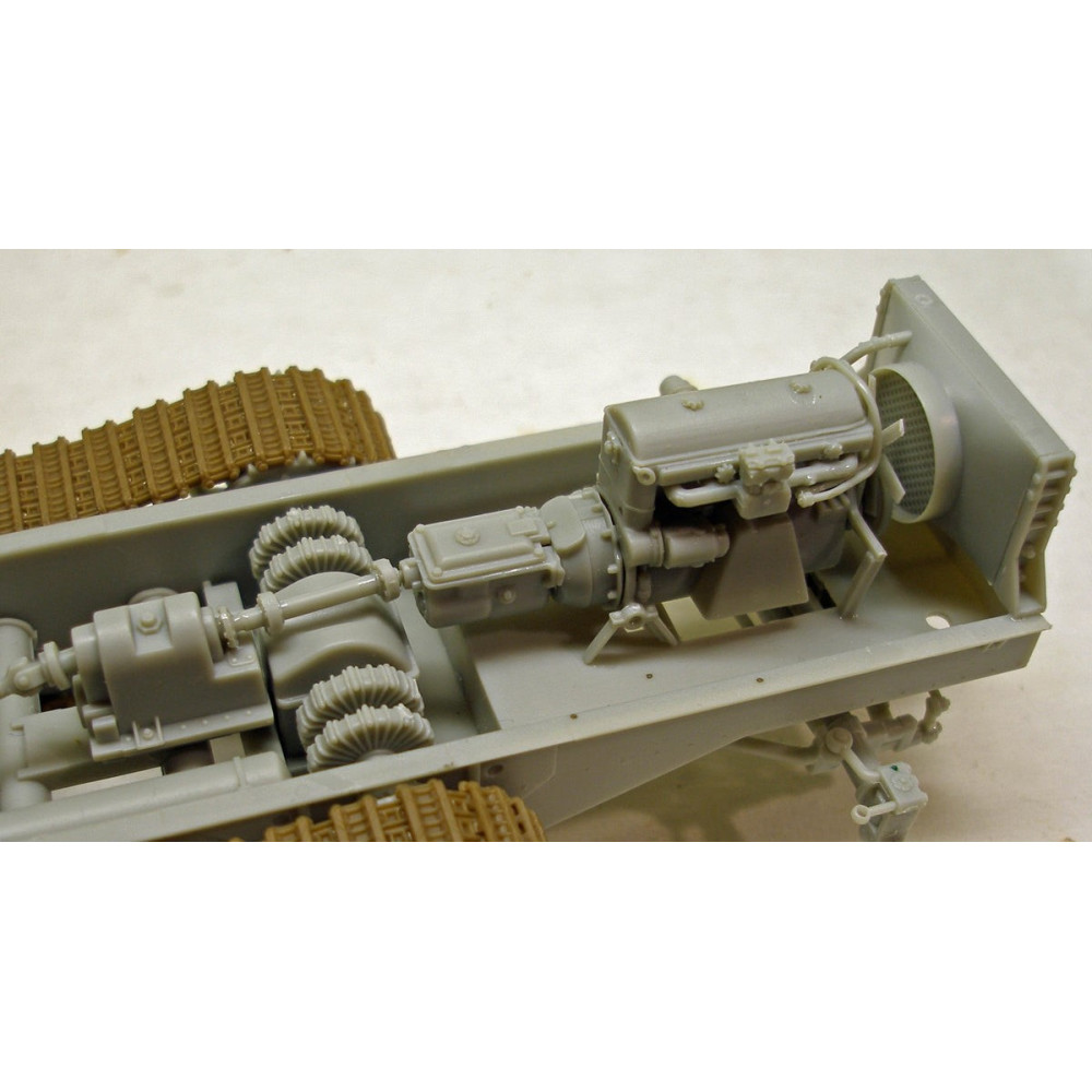 Char Halftrack WW2 Allemagne SWs 60cm avec phare infrarouge 1/35 BRONCO