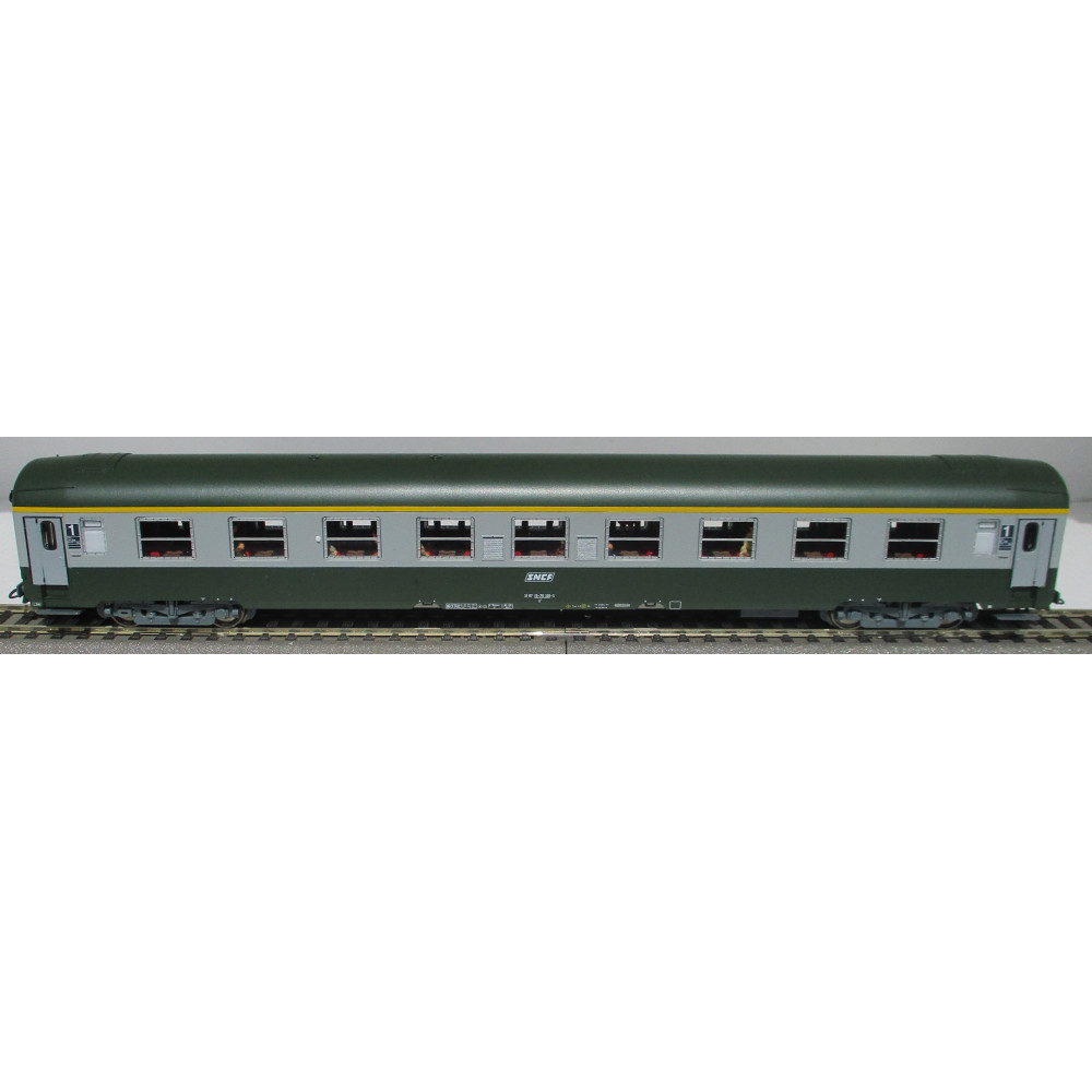 Wagon Voiture voyageurs UIC A9 SNCF UIC-Y 1Cl vert/béton 1/87 ROCO