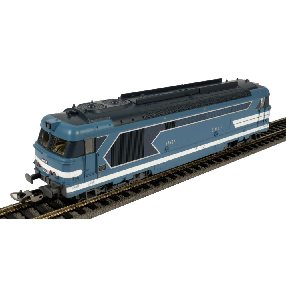 Locomotive DIESEL SNCF BB 67400 67607 HO 1/87 PIKO HOBBY